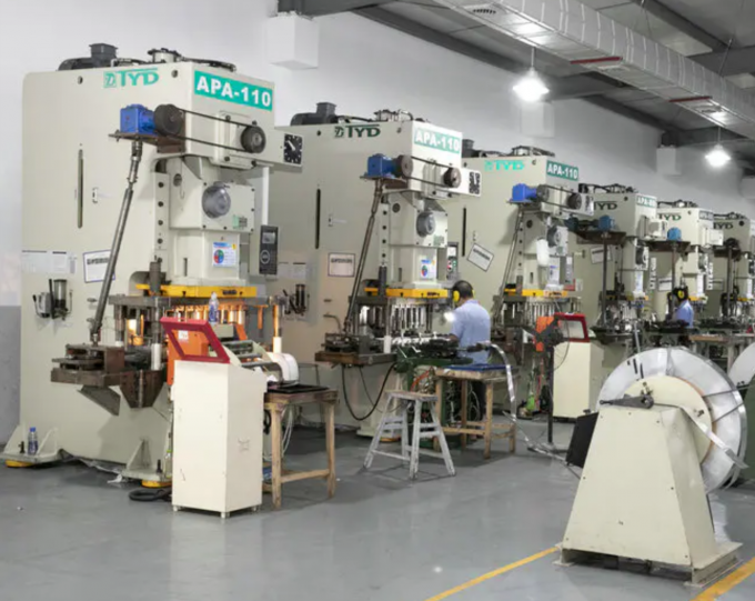 China Sanmen Tassel Industry and Trade Co.,Ltd. factory production line